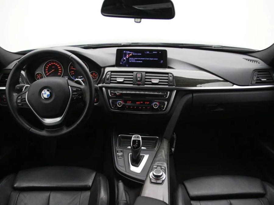 BMW 320 2014 in Vilnius, with an engine capacity of 2.00 L and mileage of 229 thousand km for 10899 €, photo 3 on AUTOMOTO.COM.LV
