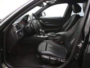 BMW 320 2014 in Vilnius, with an engine capacity of 2.00 L and mileage of 229 thousand km for 10899 €, photo 5 on AUTOMOTO.COM.LV