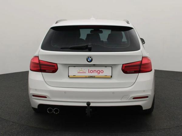 BMW 320 2015 in Vilnius, with an engine capacity of 2.00 L and mileage of 263 thousand km for 10999 €, photo 5 on AUTOMOTO.COM.LV
