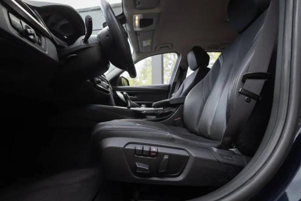 BMW 320 2016 in Jelgava, with an engine capacity of 2.00 L and mileage of 272 thousand km for 10800 €, photo 7 on AUTOMOTO.COM.LV
