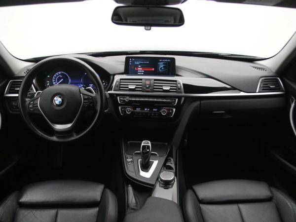 BMW 320 2019 in Vilnius, with an engine capacity of 2.00 L and mileage of 189 thousand km for 15799 €, photo 2 on AUTOMOTO.COM.LV