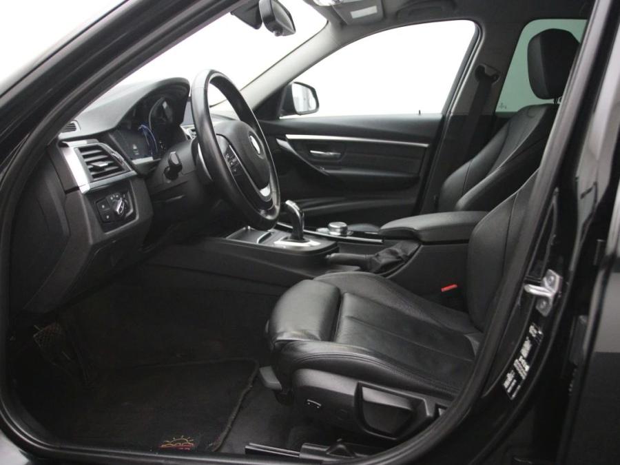 BMW 320 2019 in Vilnius, with an engine capacity of 2.00 L and mileage of 189 thousand km for 15799 €, photo 4 on AUTOMOTO.COM.LV