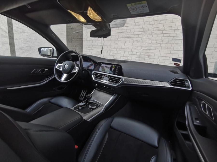 BMW 320 2019 in Riga, with an engine capacity of 2.00 L and mileage of 142 thousand km for 23900 €, photo 8 on AUTOMOTO.COM.LV