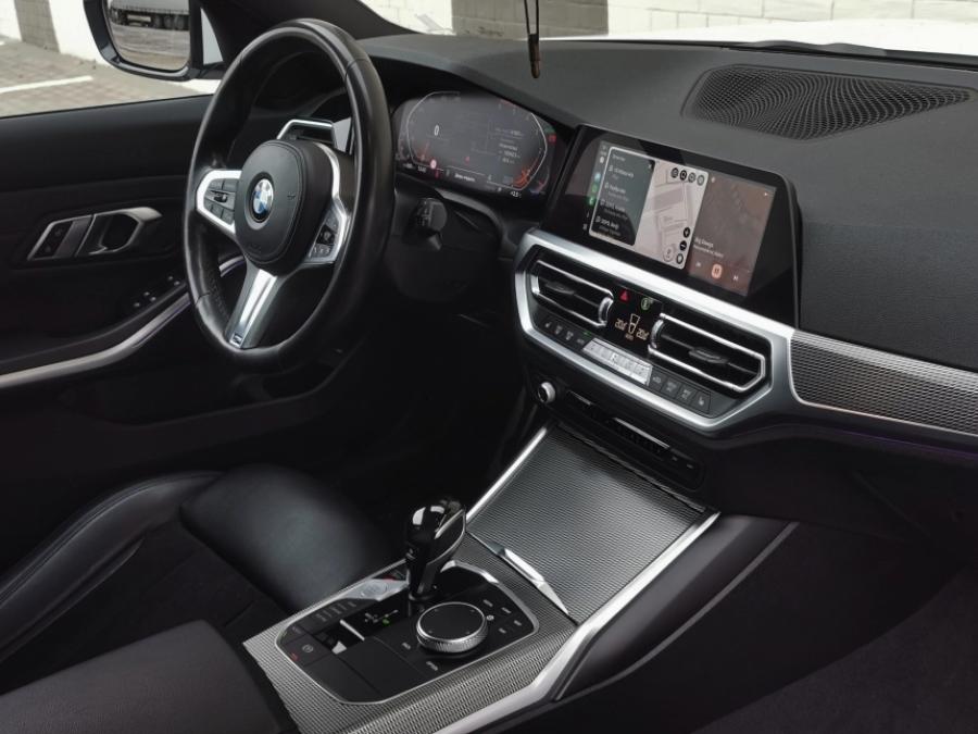 BMW 320 2019 in Riga, with an engine capacity of 2.00 L and mileage of 142 thousand km for 23900 €, photo 12 on AUTOMOTO.COM.LV