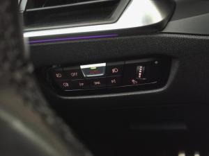 BMW 320 2019 in Riga, with an engine capacity of 2.00 L and mileage of 142 thousand km for 23900 €, photo 20 on AUTOMOTO.COM.LV