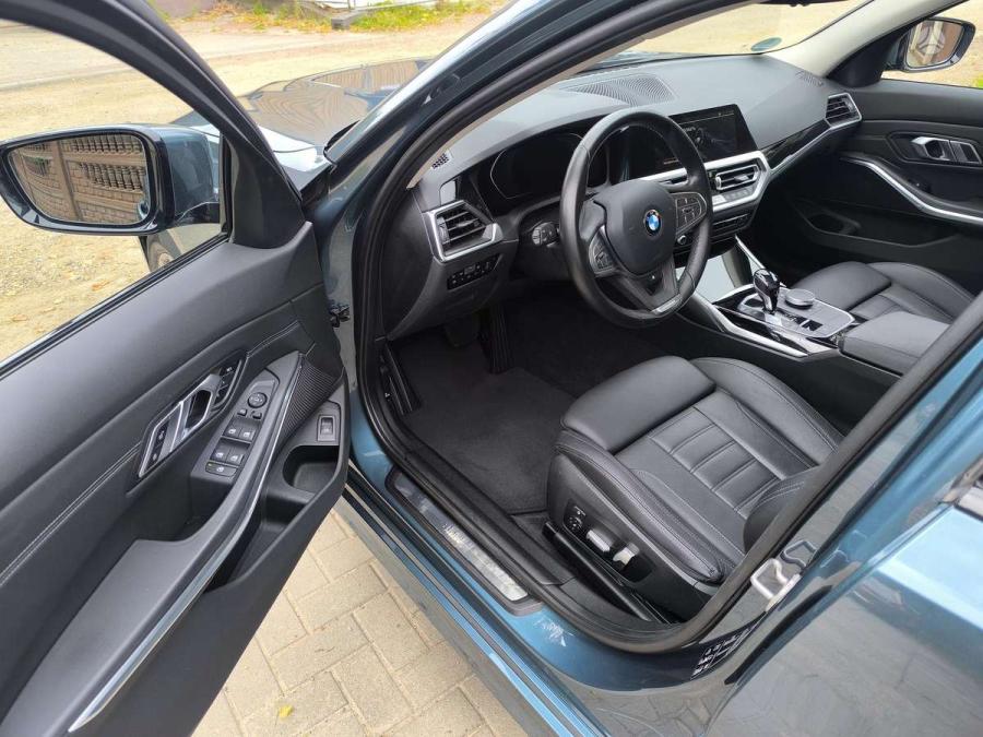 BMW 320 2021 in Vilnius, with an engine capacity of 2.00 L and mileage of 156 thousand km for 23000 €, photo 28 on AUTOMOTO.COM.LV