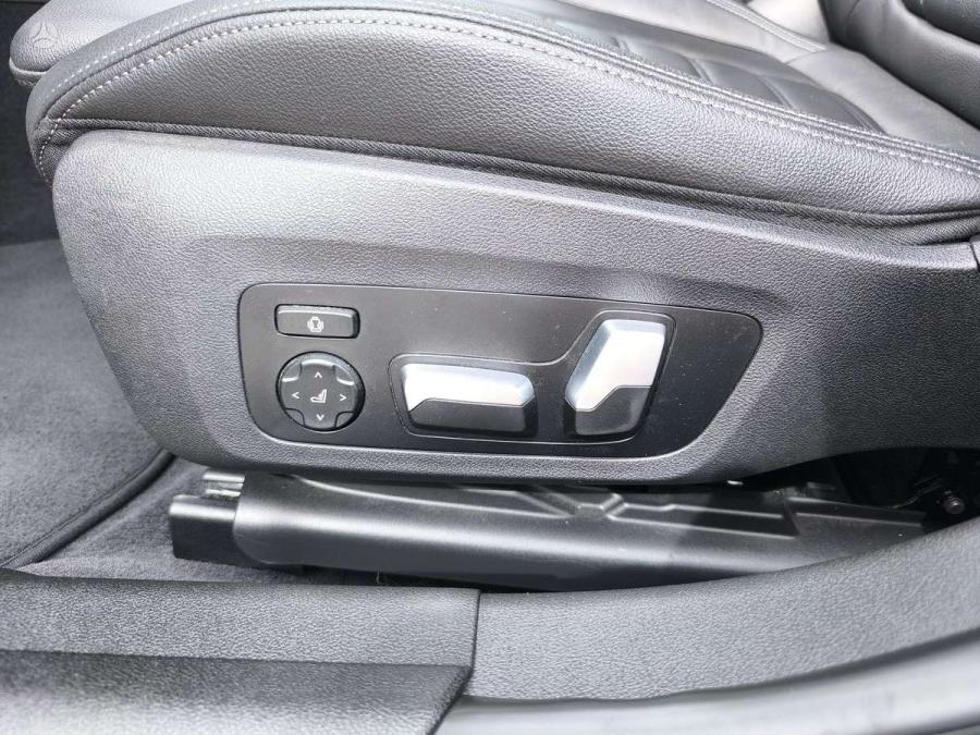 BMW 320 2021 in Vilnius, with an engine capacity of 2.00 L and mileage of 156 thousand km for 23000 €, photo 32 on AUTOMOTO.COM.LV