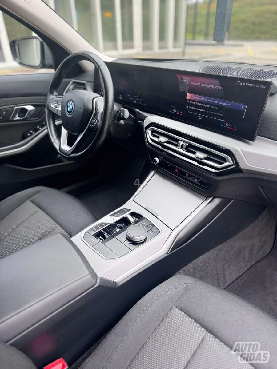 BMW 320 2022 in Vilnius, with an engine capacity of 2.00 L and mileage of 57 thousand km for 27200 €, photo 12 on AUTOMOTO.COM.LV