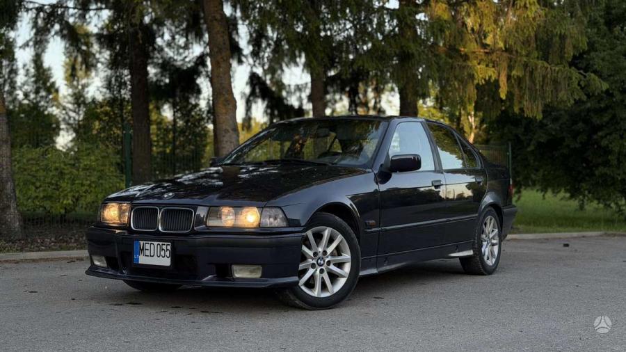 Violets BMW 320 1994 Kauņa, ar dzinēja tilpumu 1.99 L un nobraukumu 213 tūkst. km par 3500 €, foto 1 vietnē AUTOMOTO.COM.LV