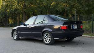 Violets BMW 320 1994 Kauņa, ar dzinēja tilpumu 1.99 L un nobraukumu 213 tūkst. km par 3500 €, foto 3 vietnē AUTOMOTO.COM.LV