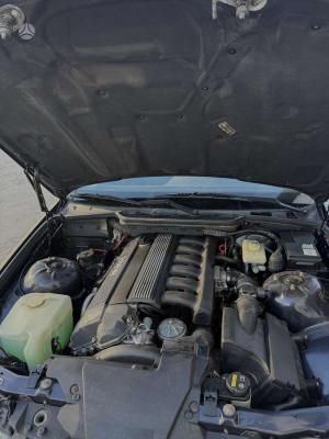 Violets BMW 320 1994 Kauņa, ar dzinēja tilpumu 1.99 L un nobraukumu 213 tūkst. km par 3500 €, foto 12 vietnē AUTOMOTO.COM.LV