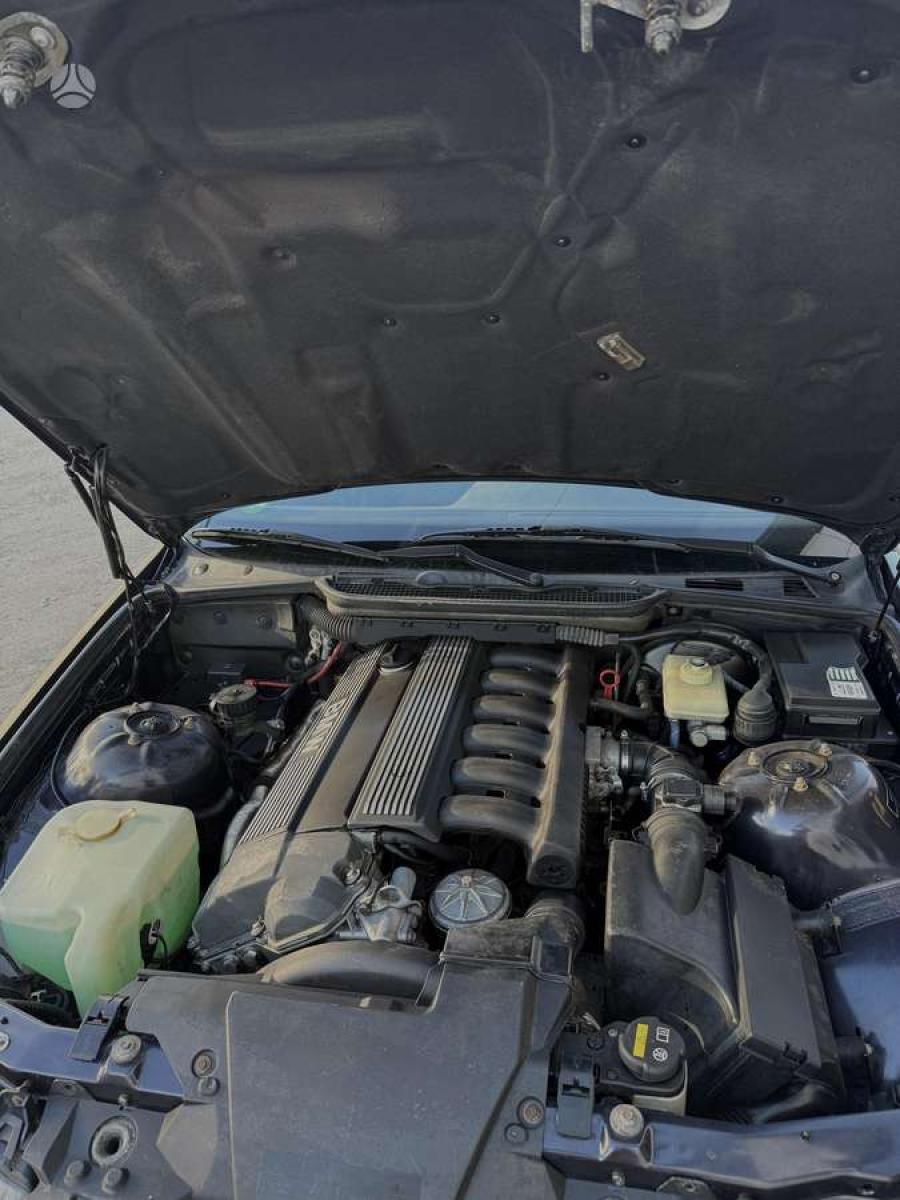 Violets BMW 320 1994 Kauņa, ar dzinēja tilpumu 1.99 L un nobraukumu 213 tūkst. km par 3500 €, foto 12 vietnē AUTOMOTO.COM.LV