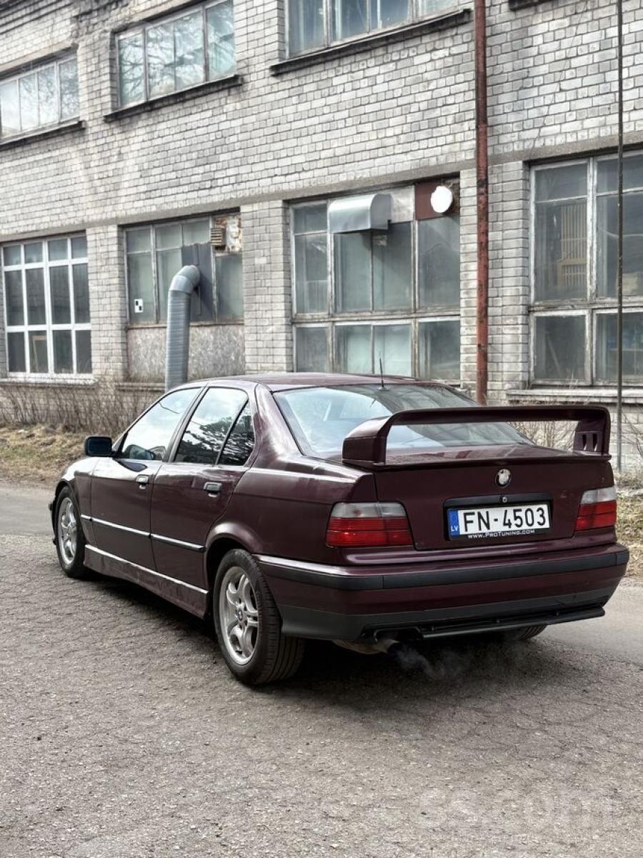 Violets BMW 320 1996 Liepāja, ar dzinēja tilpumu 2.00 L un nobraukumu 398 tūkst. km par 3300 €, foto 9 vietnē AUTOMOTO.COM.LV