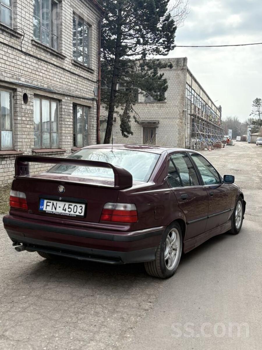Violets BMW 320 1996 Liepāja, ar dzinēja tilpumu 2.00 L un nobraukumu 398 tūkst. km par 3300 €, foto 10 vietnē AUTOMOTO.COM.LV