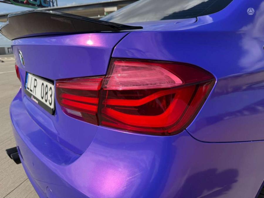 Violets BMW 320 2015 Viļņa, ar dzinēja tilpumu 2.00 L un nobraukumu 234 tūkst. km par 10500 €, foto 11 vietnē AUTOMOTO.COM.LV