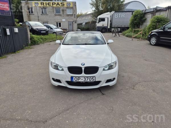 White BMW 320 2007 in Riga, with an engine capacity of 2.00 L and mileage of 299 thousand km for 6290 €, photo 4 on AUTOMOTO.COM.LV
