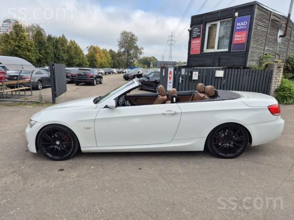 White BMW 320 2007 in Riga, with an engine capacity of 2.00 L and mileage of 299 thousand km for 6290 €, photo 10 on AUTOMOTO.COM.LV