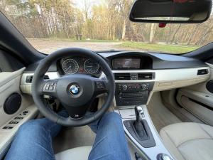 White BMW 320 2009 in Vilnius, with an engine capacity of 2.00 L and mileage of 190 thousand km for 7000 €, photo 9 on AUTOMOTO.COM.LV