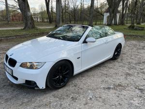 White BMW 320 2009 in Vilnius, with an engine capacity of 2.00 L and mileage of 190 thousand km for 7000 €, photo 12 on AUTOMOTO.COM.LV