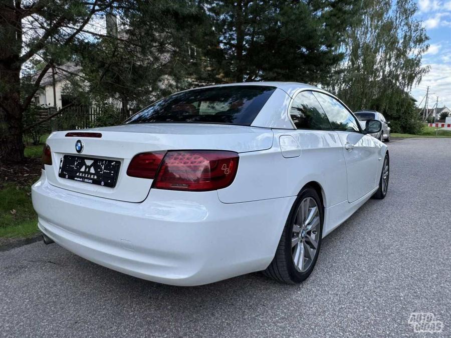 White BMW 320 2010 in Marijampole, with an engine capacity of 2.00 L and mileage of 290 thousand km for 6800 €, photo 6 on AUTOMOTO.COM.LV