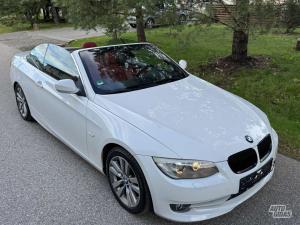 White BMW 320 2010 in Marijampole, with an engine capacity of 2.00 L and mileage of 290 thousand km for 6800 €, photo 12 on AUTOMOTO.COM.LV
