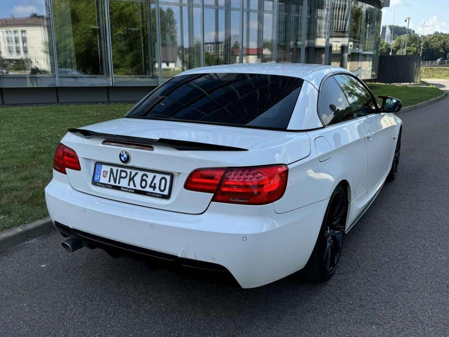Balts BMW 320 2010 Viļņa, ar dzinēja tilpumu 2.00 L un nobraukumu 303 tūkst. km par 9999 €, foto 17 vietnē AUTOMOTO.COM.LV