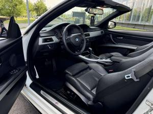 Balts BMW 320 2010 Viļņa, ar dzinēja tilpumu 2.00 L un nobraukumu 303 tūkst. km par 9999 €, foto 18 vietnē AUTOMOTO.COM.LV