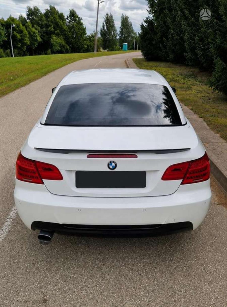 Balts BMW 320 2010 Jonava, ar dzinēja tilpumu 2.00 L un nobraukumu 268 tūkst. km par 9000 €, foto 24 vietnē AUTOMOTO.COM.LV