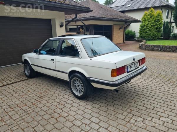Balts BMW 320 1986 Talsi, ar dzinēja tilpumu 2.00 L un nobraukumu 226 tūkst. km par 9000 €, foto 1 vietnē AUTOMOTO.COM.LV