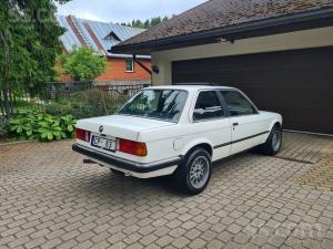 Белый БМВ 320 1986 в Талси, объемом двигателя 2.00 л и пробегом 226 тыс. км за 9000 €, фото 7 на AUTOMOTO.COM.LV