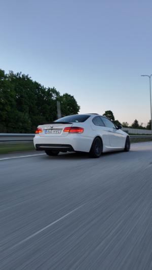 Balts BMW 320 2007 Tallina, ar dzinēja tilpumu 2.00 L un nobraukumu 367 tūkst. km par 8300 €, foto 3 vietnē AUTOMOTO.COM.LV