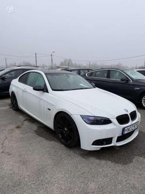 Balts BMW 320 2008 Panevēža, ar dzinēja tilpumu 2.00 L un nobraukumu 356 tūkst. km par 6200 €, foto 3 vietnē AUTOMOTO.COM.LV