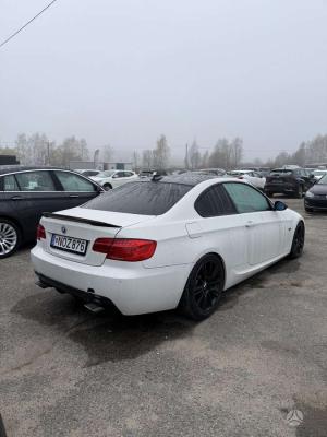 Balts BMW 320 2008 Panevēža, ar dzinēja tilpumu 2.00 L un nobraukumu 356 tūkst. km par 6200 €, foto 4 vietnē AUTOMOTO.COM.LV