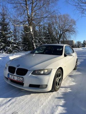 White BMW 320 2008 in Kelme, with an engine capacity of 2.00 L and mileage of 285 thousand km for 5199 €, photo  on AUTOMOTO.COM.LV