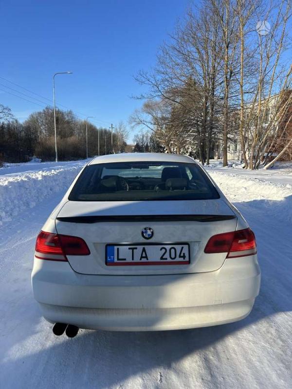 Balts BMW 320 2008 Kelmė, ar dzinēja tilpumu 2.00 L un nobraukumu 285 tūkst. km par 5199 €, foto 6 vietnē AUTOMOTO.COM.LV