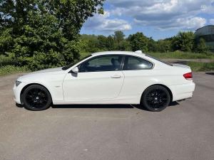 White BMW 320 2008 in Kaunas, with an engine capacity of 2.00 L and mileage of 215 thousand km for 4800 €, photo  on AUTOMOTO.COM.LV