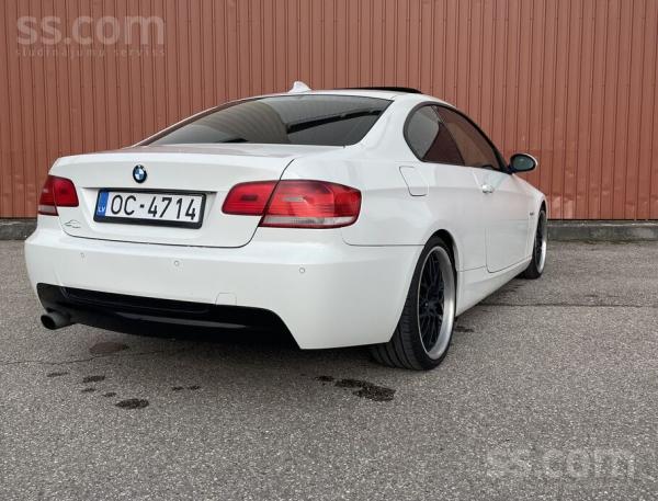 White BMW 320 2008 in Preili, with an engine capacity of 2.00 L and mileage of 347 thousand km for 7900 €, photo 7 on AUTOMOTO.COM.LV