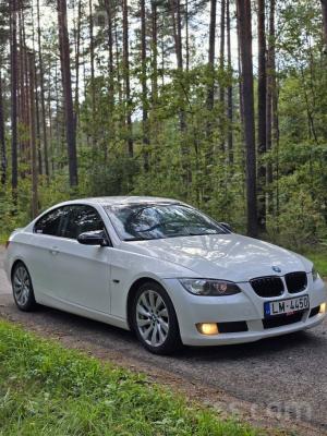 Balts BMW 320 2008 Rīga, ar dzinēja tilpumu 2.00 L un nobraukumu 251 tūkst. km par 5700 €, foto 4 vietnē AUTOMOTO.COM.LV