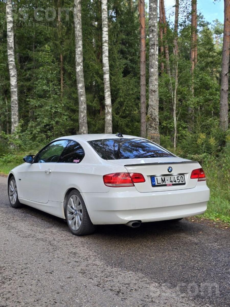 Balts BMW 320 2008 Rīga, ar dzinēja tilpumu 2.00 L un nobraukumu 251 tūkst. km par 5700 €, foto 5 vietnē AUTOMOTO.COM.LV