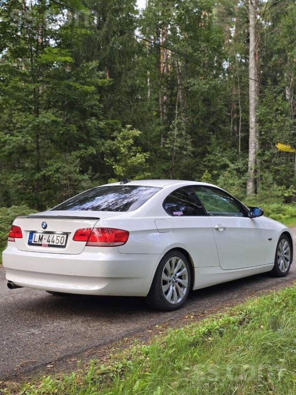 БМВ 320 2008 в Рига на AUTOMOTO.COM.LV Белый БМВ 320 2008 в Рига, объемом двигателя 2.00 л и пробегом 251 тыс. км за 5700 €, фото 7 на AUTOMOTO.COM.LV