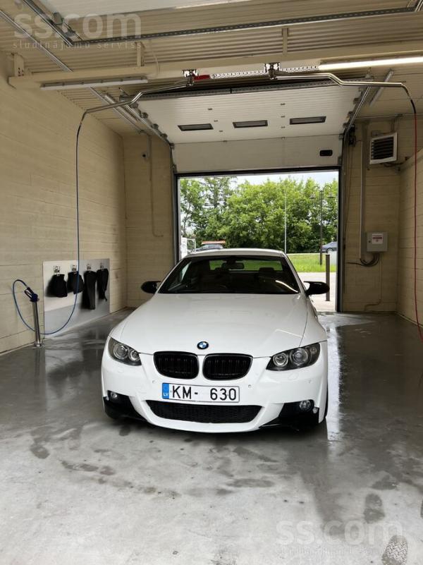 Balts BMW 320 2009 Rīga, ar dzinēja tilpumu 2.00 L un nobraukumu 242 tūkst. km par 7000 €, foto 2 vietnē AUTOMOTO.COM.LV