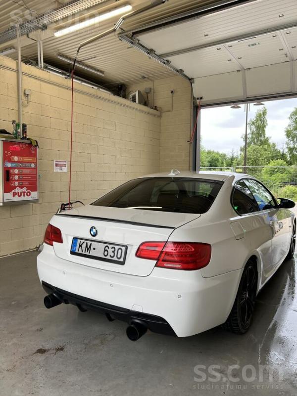Balts BMW 320 2009 Rīga, ar dzinēja tilpumu 2.00 L un nobraukumu 242 tūkst. km par 7000 €, foto 7 vietnē AUTOMOTO.COM.LV