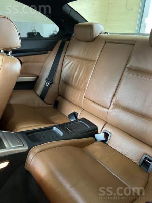 White BMW 320 2009 in Riga, with an engine capacity of 2.00 L and mileage of 242 thousand km for 7000 €, photo 14 on AUTOMOTO.COM.LV