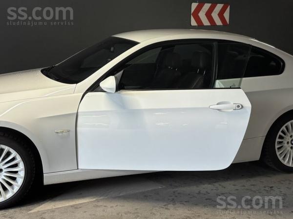 Balts BMW 320 2009 Rīga, ar dzinēja tilpumu 2.00 L un nobraukumu 253 tūkst. km par 7900 €, foto 4 vietnē AUTOMOTO.COM.LV