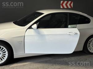 Balts BMW 320 2009 Rīga, ar dzinēja tilpumu 2.00 L un nobraukumu 253 tūkst. km par 7900 €, foto 5 vietnē AUTOMOTO.COM.LV