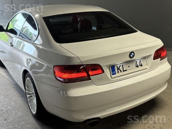 Balts BMW 320 2009 Rīga, ar dzinēja tilpumu 2.00 L un nobraukumu 253 tūkst. km par 7900 €, foto 6 vietnē AUTOMOTO.COM.LV