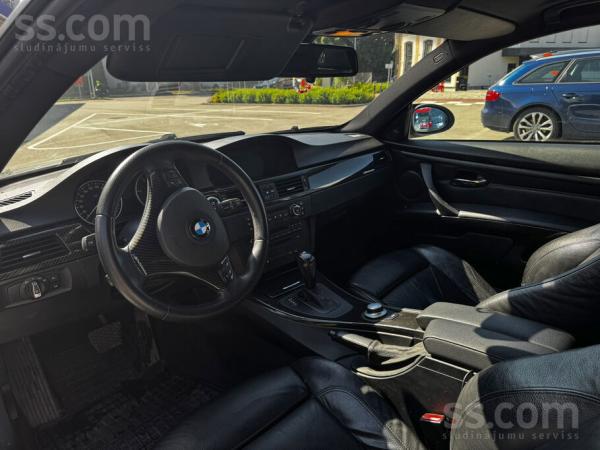 White BMW 320 2009 in Riga, with an engine capacity of 2.00 L and mileage of 280 thousand km for 6200 €, photo 10 on AUTOMOTO.COM.LV