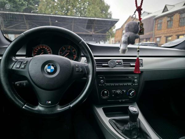 Balts BMW 320 2010 Kauņa, ar dzinēja tilpumu 2.00 L un nobraukumu 361 tūkst. km par 6100 €, foto 5 vietnē AUTOMOTO.COM.LV