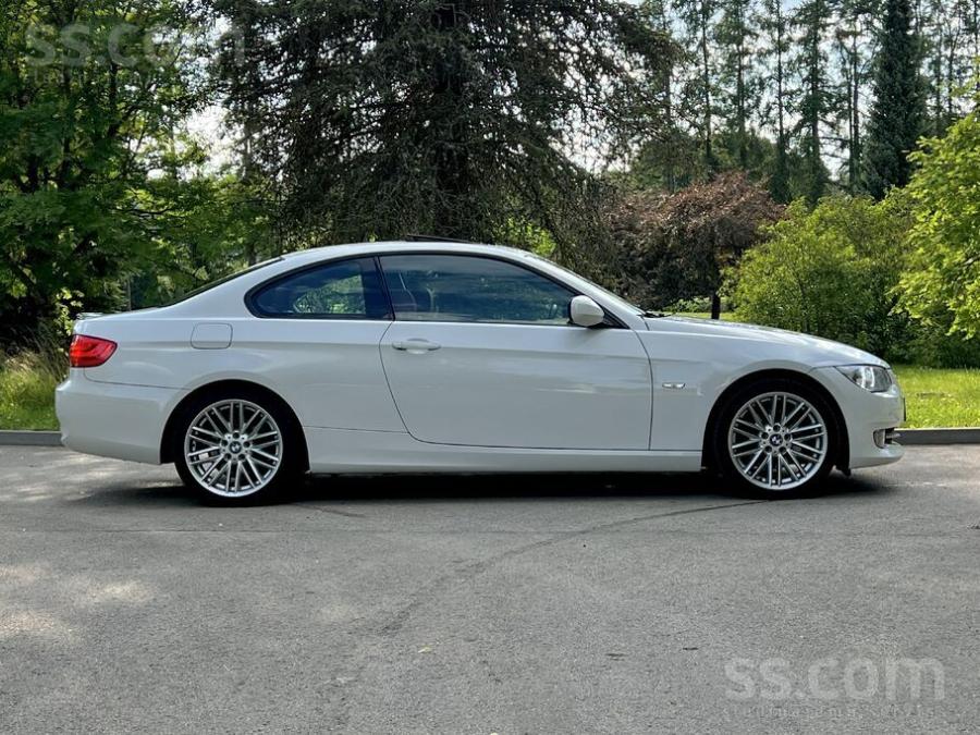 Balts BMW 320 2010 Cēsis, ar dzinēja tilpumu 2.00 L un nobraukumu 331 tūkst. km par 6650 €, foto 7 vietnē AUTOMOTO.COM.LV