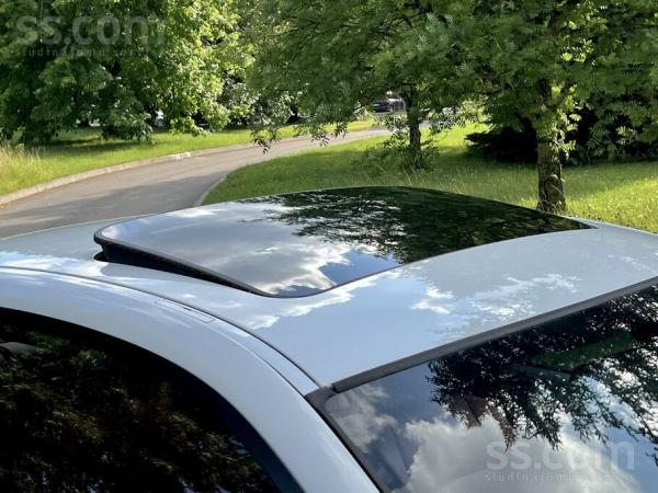 White BMW 320 2010 in Cesis, with an engine capacity of 2.00 L and mileage of 331 thousand km for 6650 €, photo 10 on AUTOMOTO.COM.LV